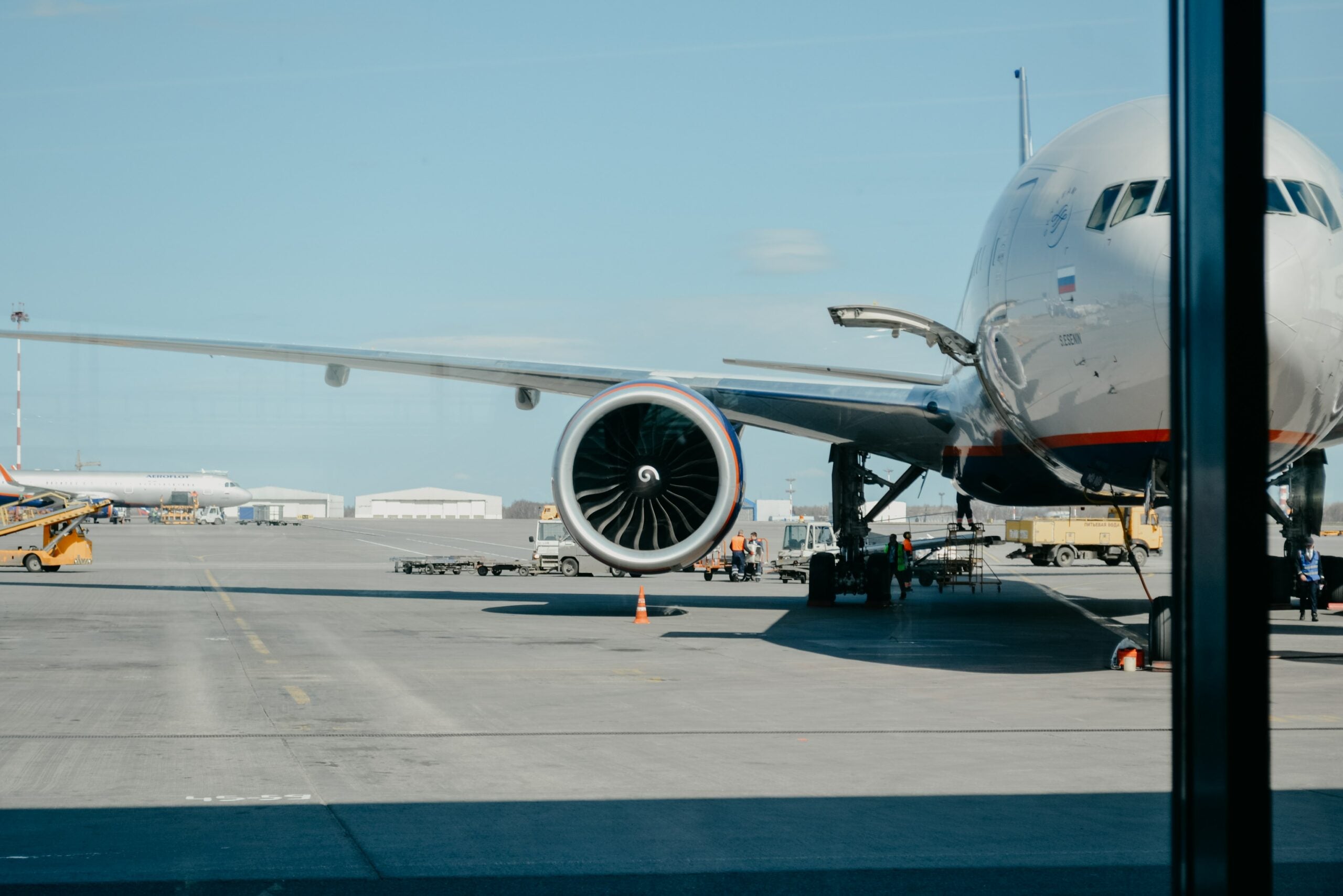 What Is FBO in Aviation and What Do They Offer? - FLYING Magazine