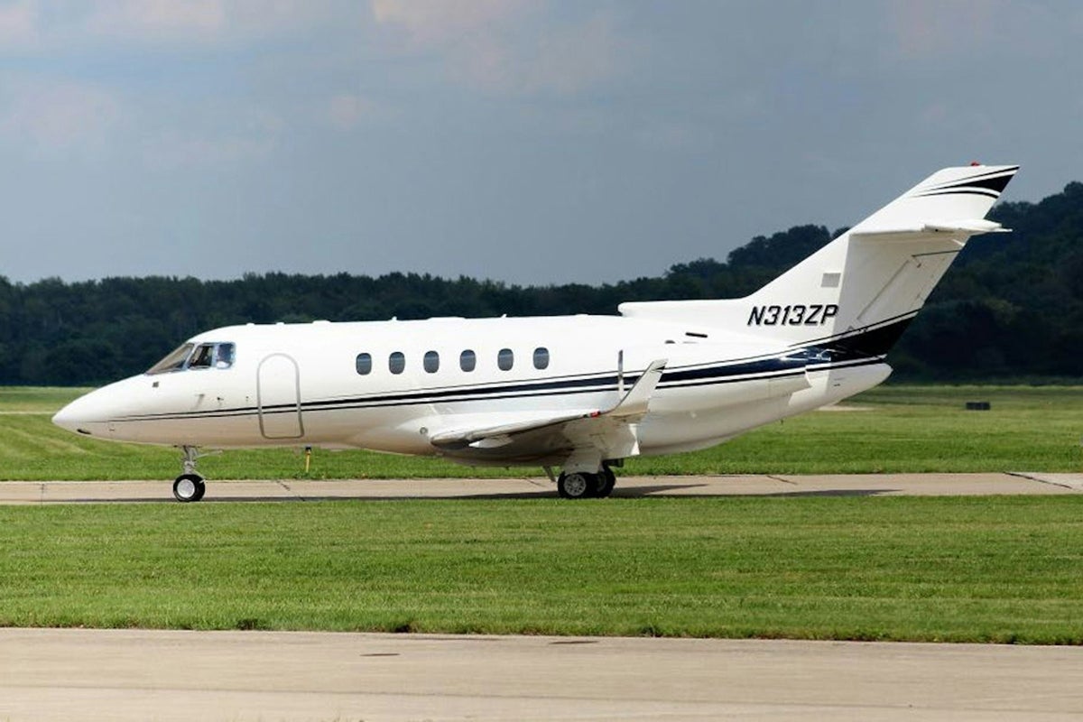 NTSB Issues Urgent Safety Recommendations After Fatal Hawker Stall Test ...